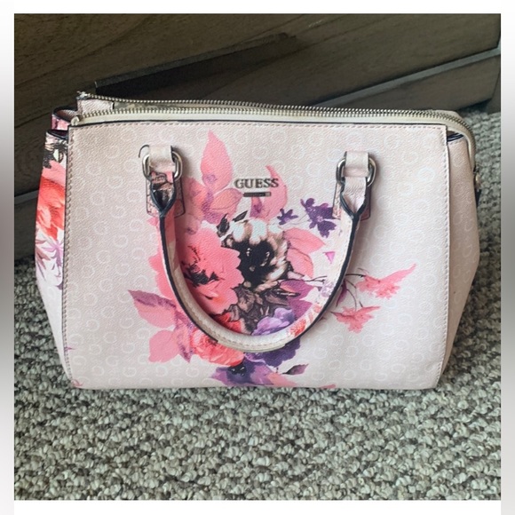 Guess | Bags | Guess Floral Purse | Poshmark